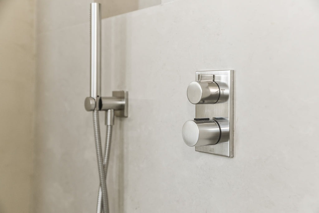 Ultimate Shower Valve Guide for Luxury Baths | Gold Bathroom UK